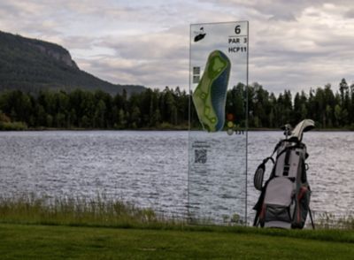 Glass golf course signage | Saflex Structural | Eastman